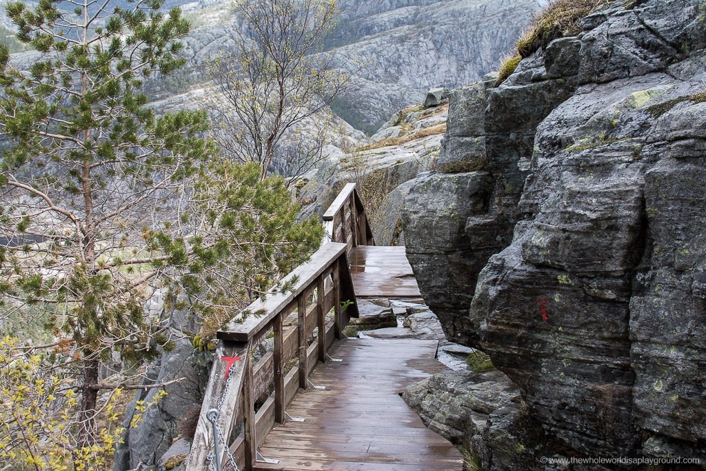 How to Hike to Pulpit Rock: Tips and guide for Hiking Preikestolen ...