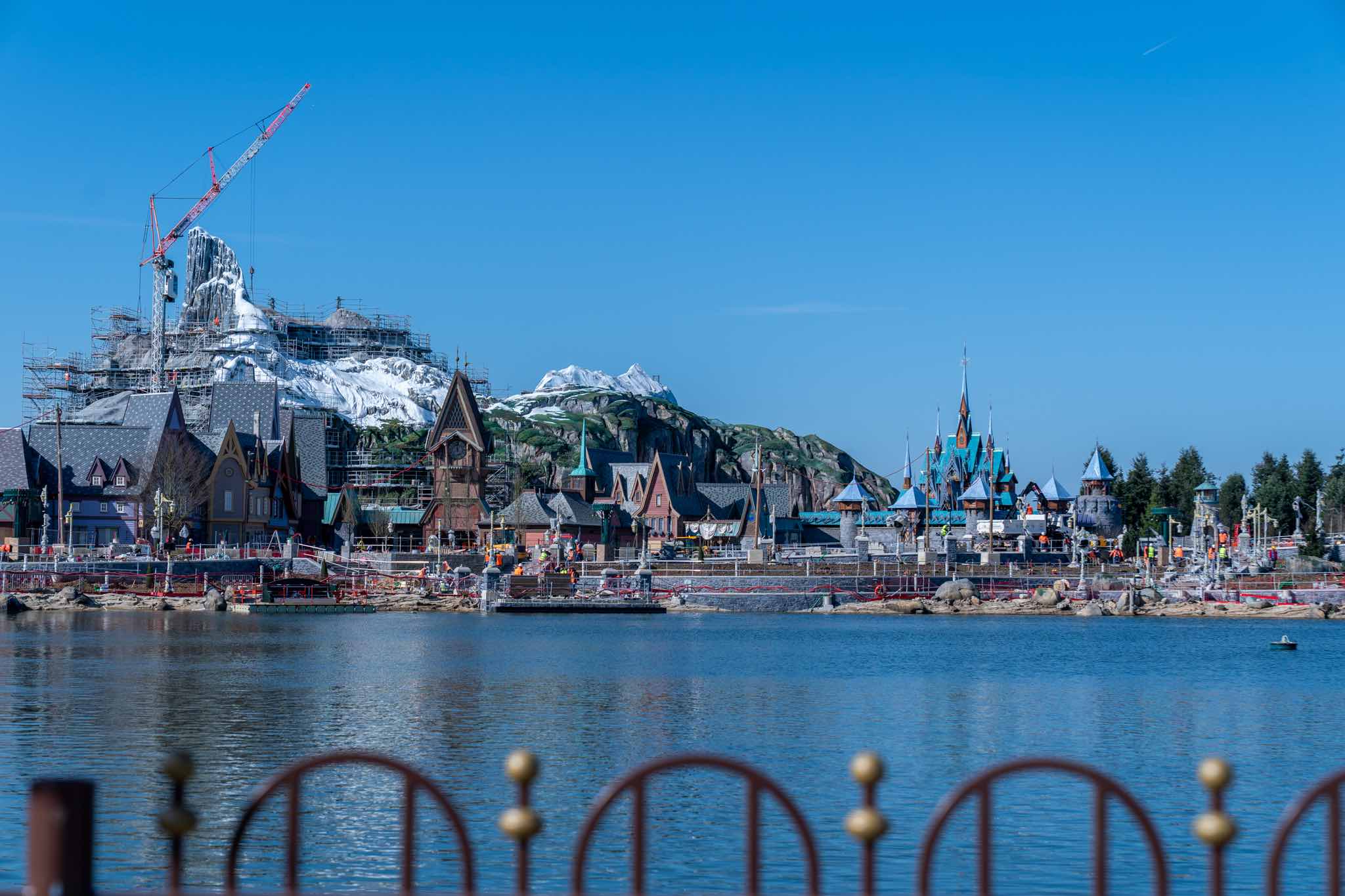 Disneyland Paris 2026 Guide! | The Whole World Is A Playground